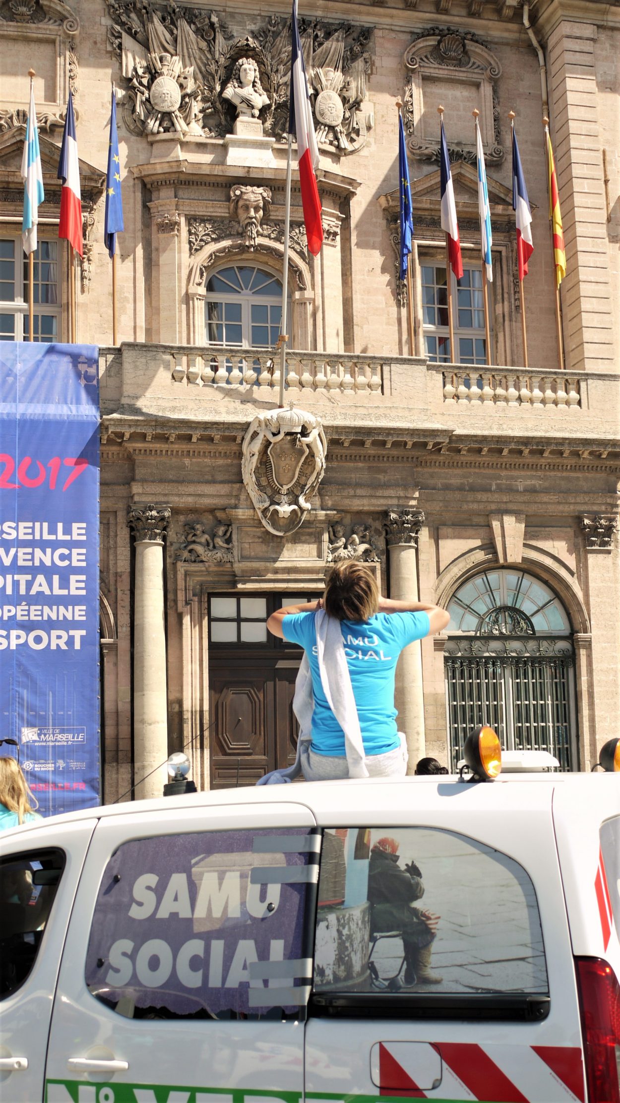 Le dialogue s'ouvre difficilement entre la mairie et les agents du Samu ...