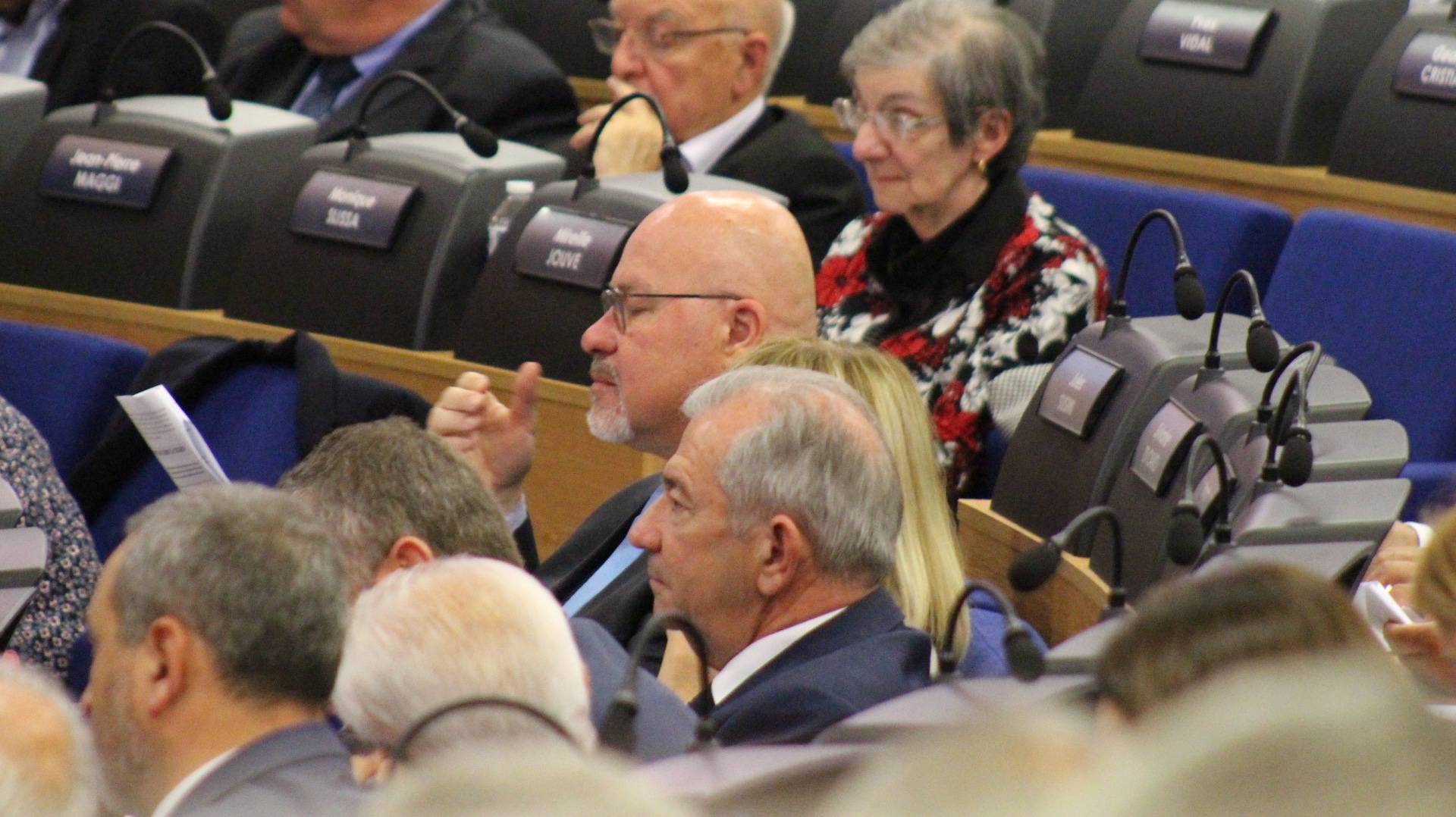 Mis en examen, Alexandre Gallese se retire de la liste Joissains mais ...