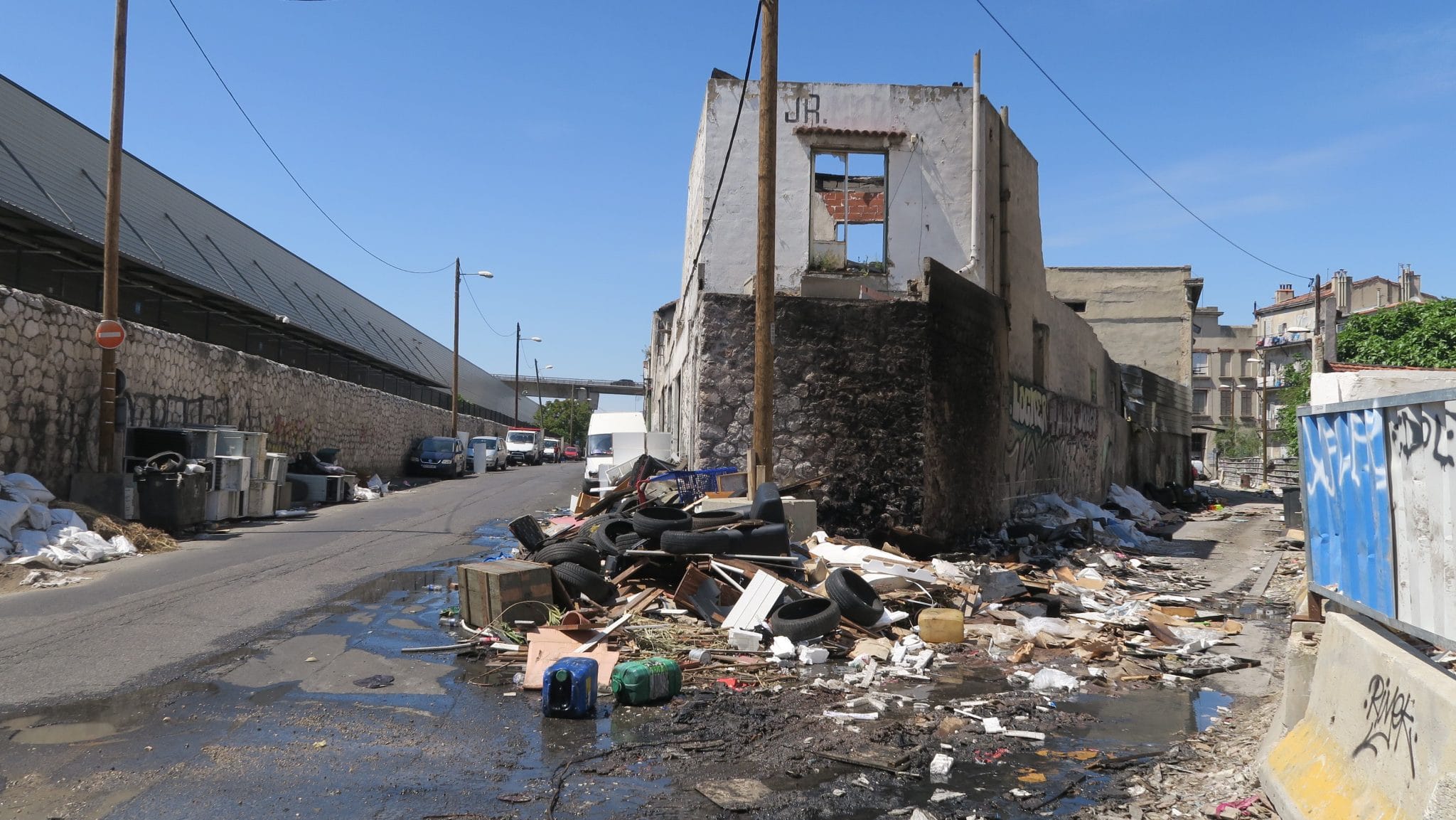 Après des années de squat, les Roms de Cazemajou se préparent à l ...