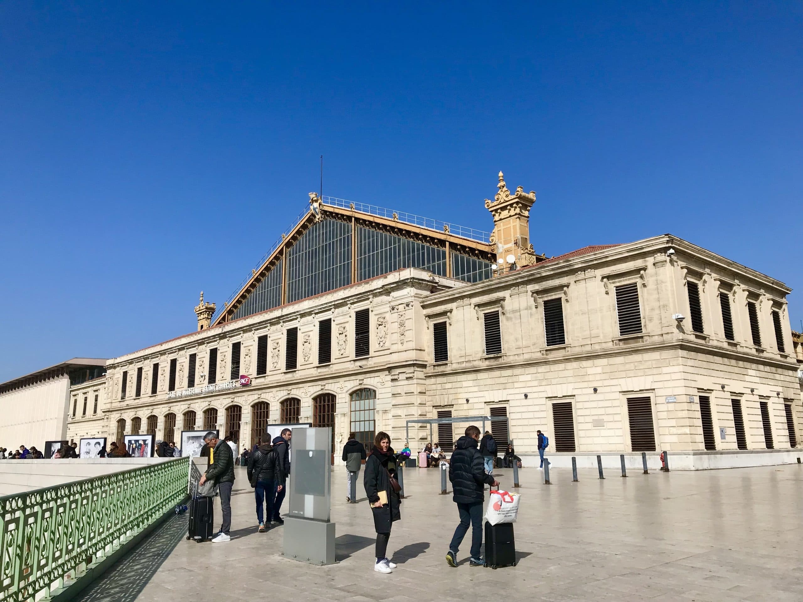 Menacés de licenciement, des salariés de l'ex-hôtel Holiday Inn se ...