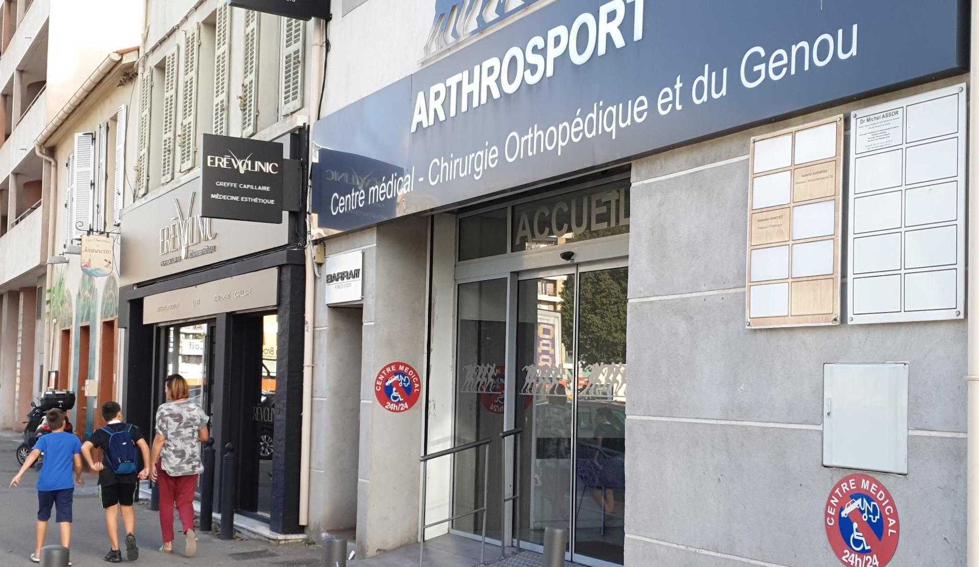 Comment, malgré dix ans d'alertes et de sanctions, le docteur Assor ...