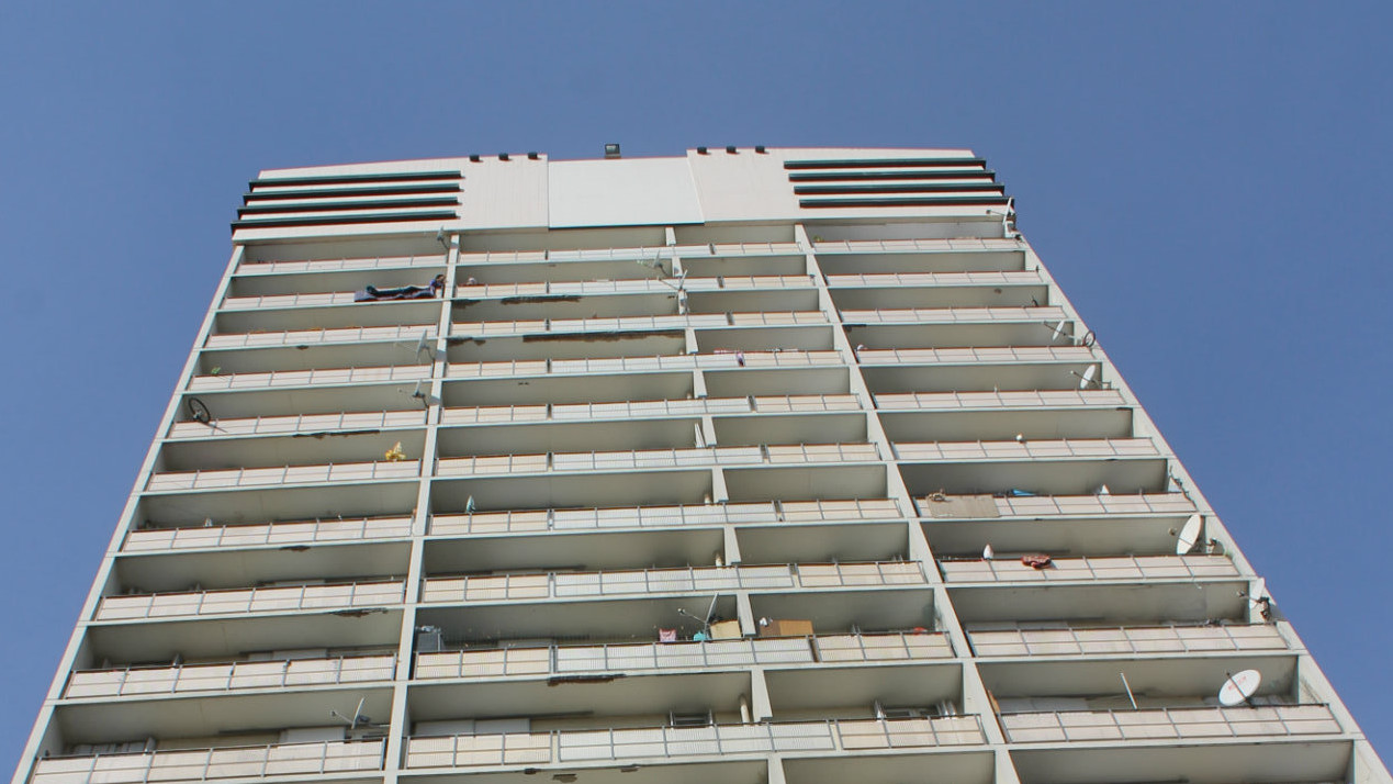 Marseille : 44 locataires de la cité Font-Vert assignent leur bailleur ...